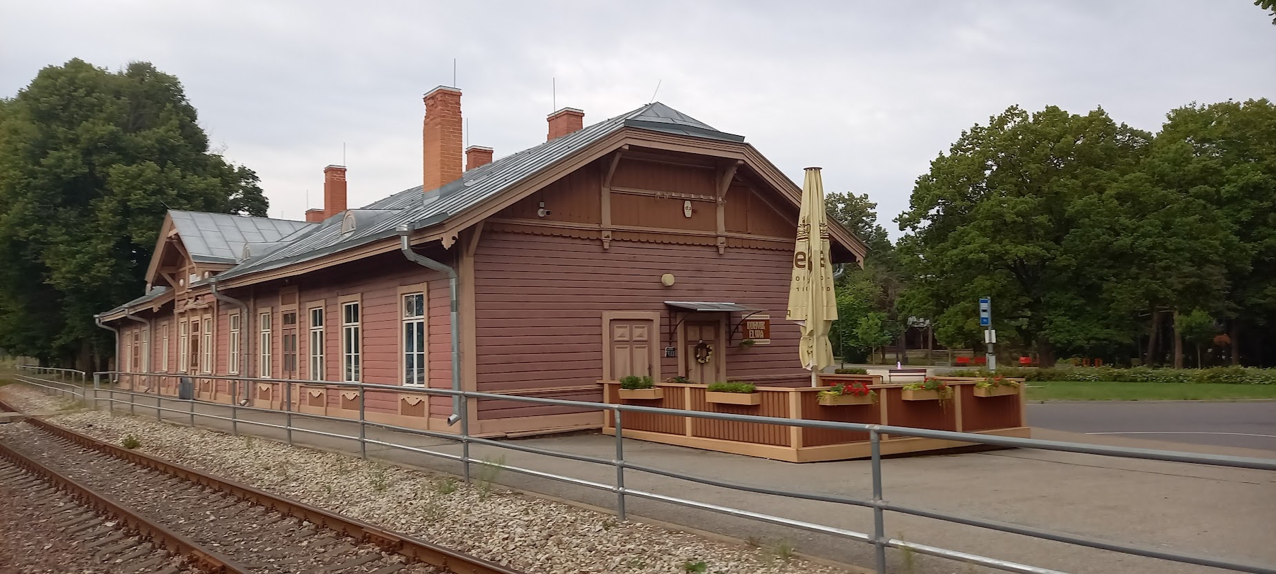 ELVA JAAMAHOONE JUURES HAKKAB KÄIMA TURVAPATRULL - ELVA UUDISED